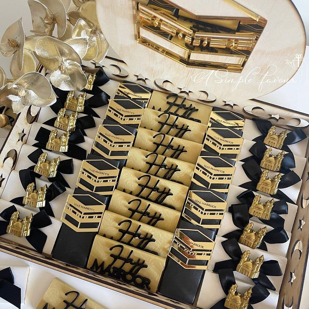 Umrah / Hajj Chocolates & Tray – A Simple Favour